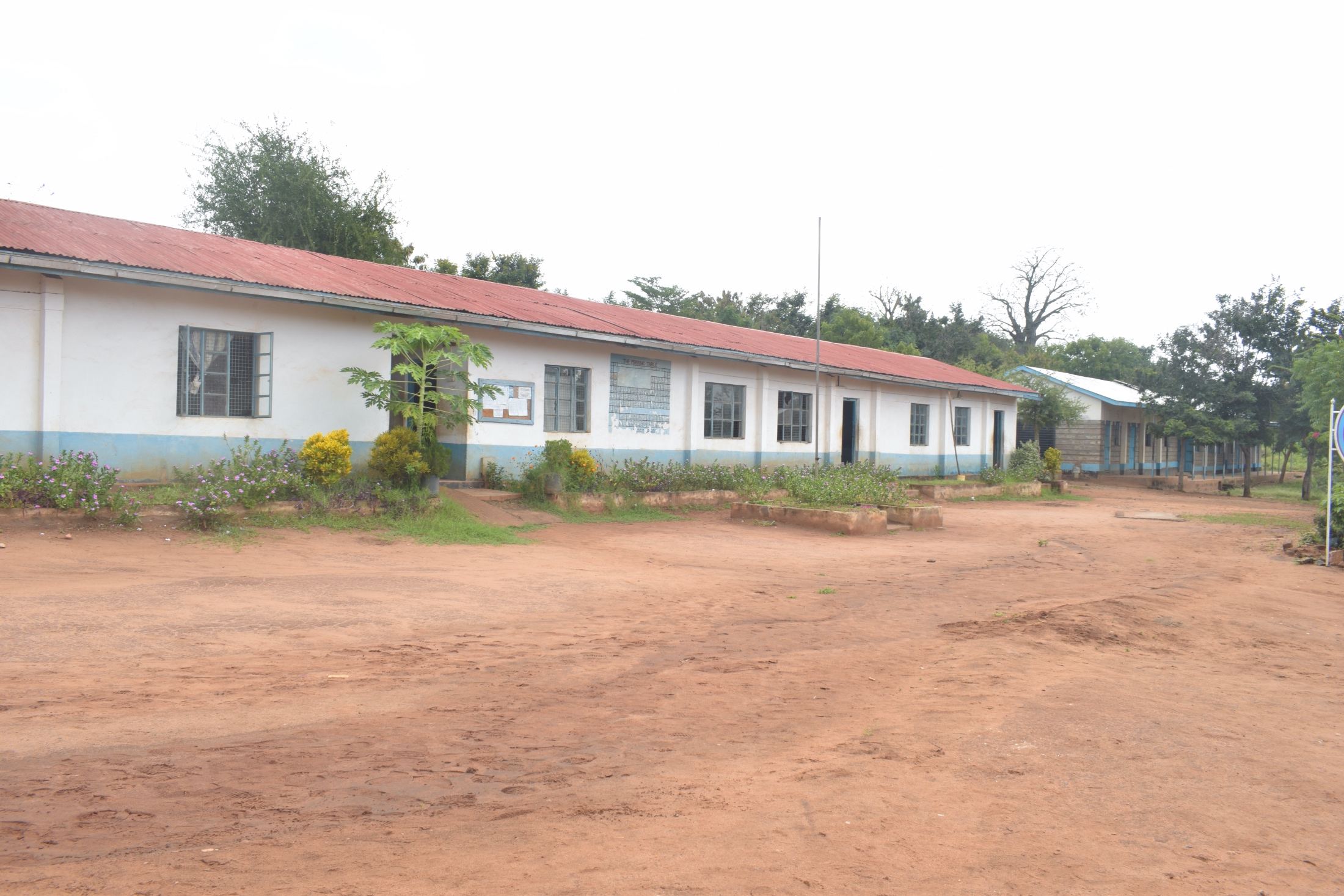 The Water Project: Kenya - Tyaa Kamuthale Secondary School
