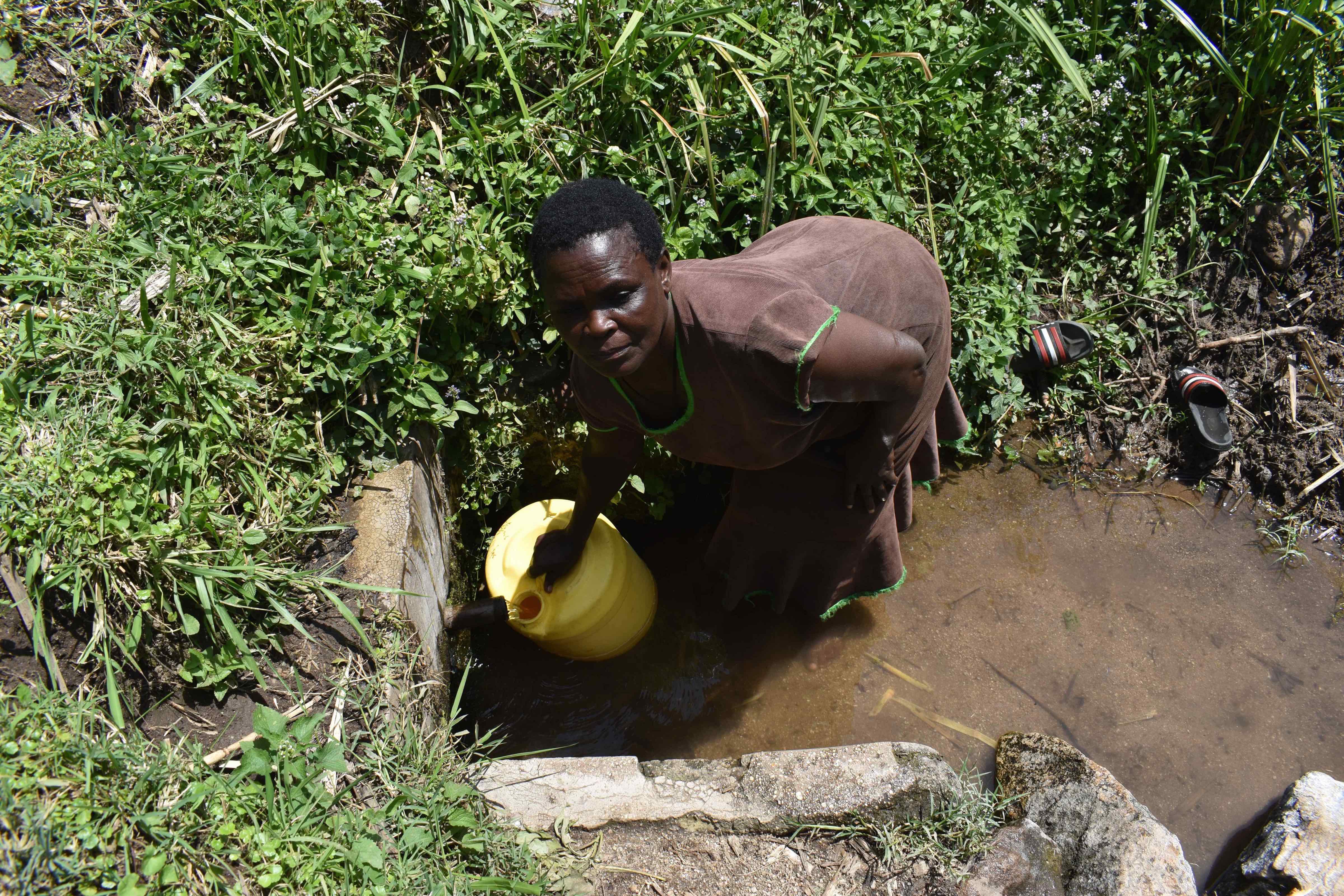 The Water Project: Kenya - Ebuhayi Community 2